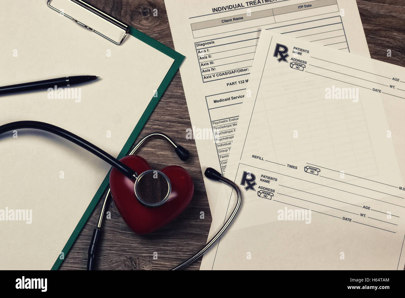 prescription cardiologist stethoscope Stock Photo - Alamy