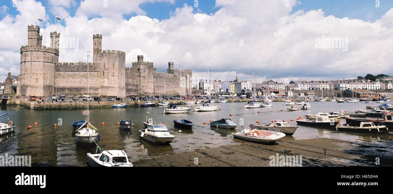 Invasion of wales hi-res stock photography and images - Alamy