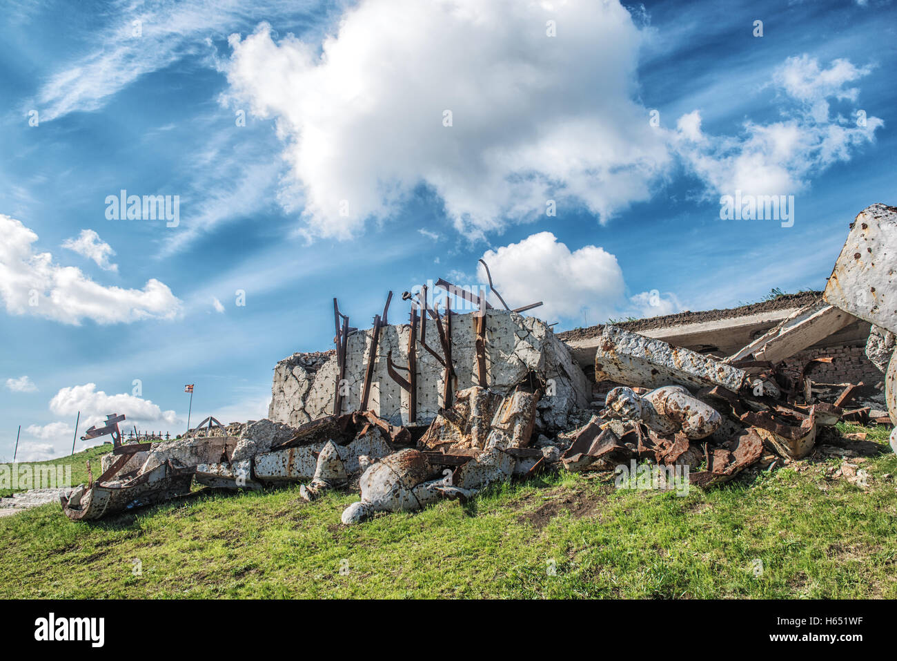 Monument to Soviet soldiers piled rubble, destroyed after the ...