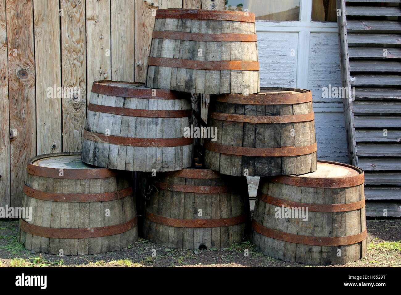 Pile of baskets hi-res stock photography and images - Alamy