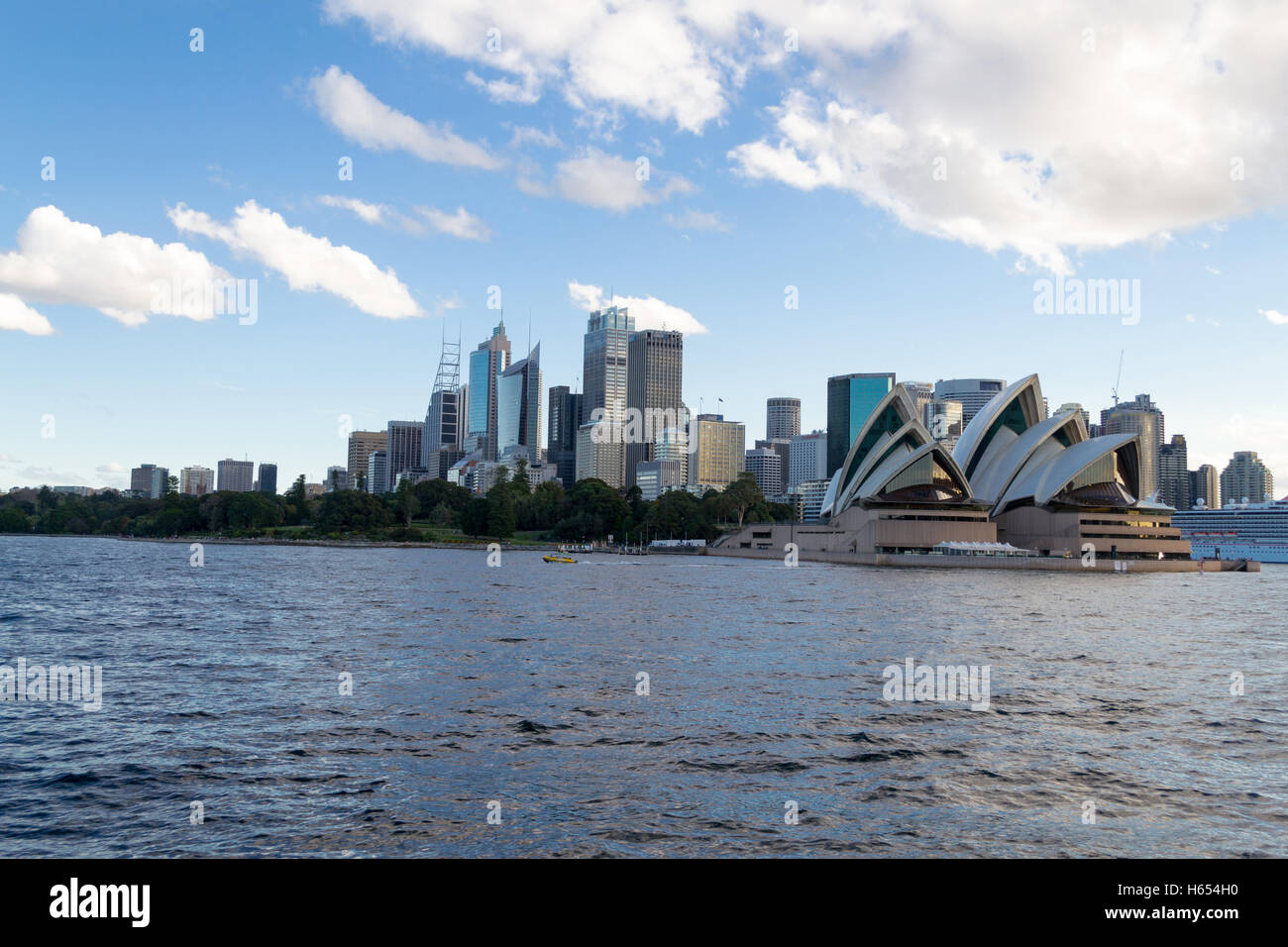 Sydney Opera house and Harbor Bridge are the most iconic monuments in ...