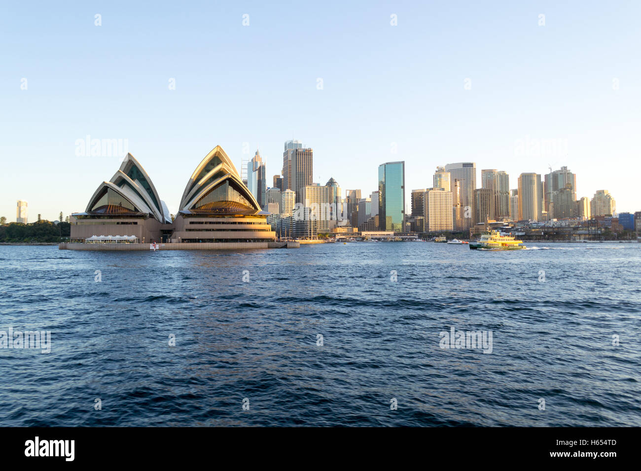 Sydney Opera house and Harbor Bridge are the most iconic monuments in ...