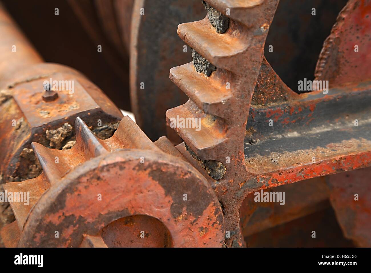 Metal cogwheels in old hi-res stock photography and images - Alamy