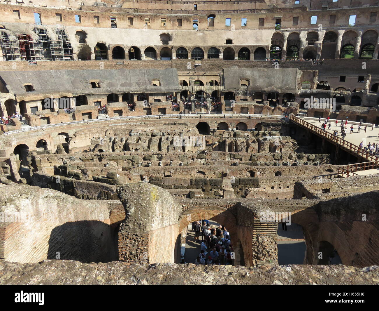 Spartan interior hi-res stock photography and images - Alamy