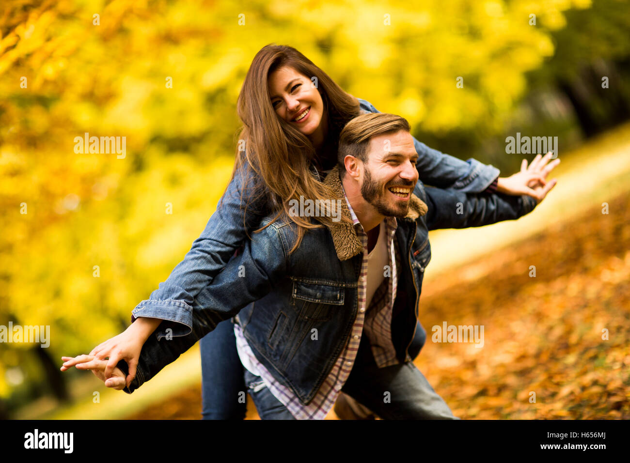Adult couple fun in park hi-res stock photography and images - Alamy