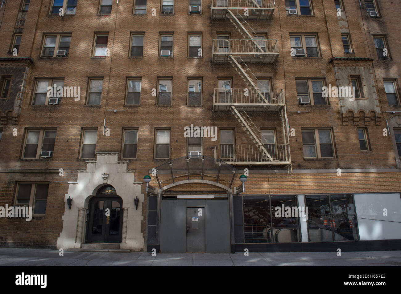 New York, NY, USA. 18th Oct, 2016. A subway exit and entrance under ...