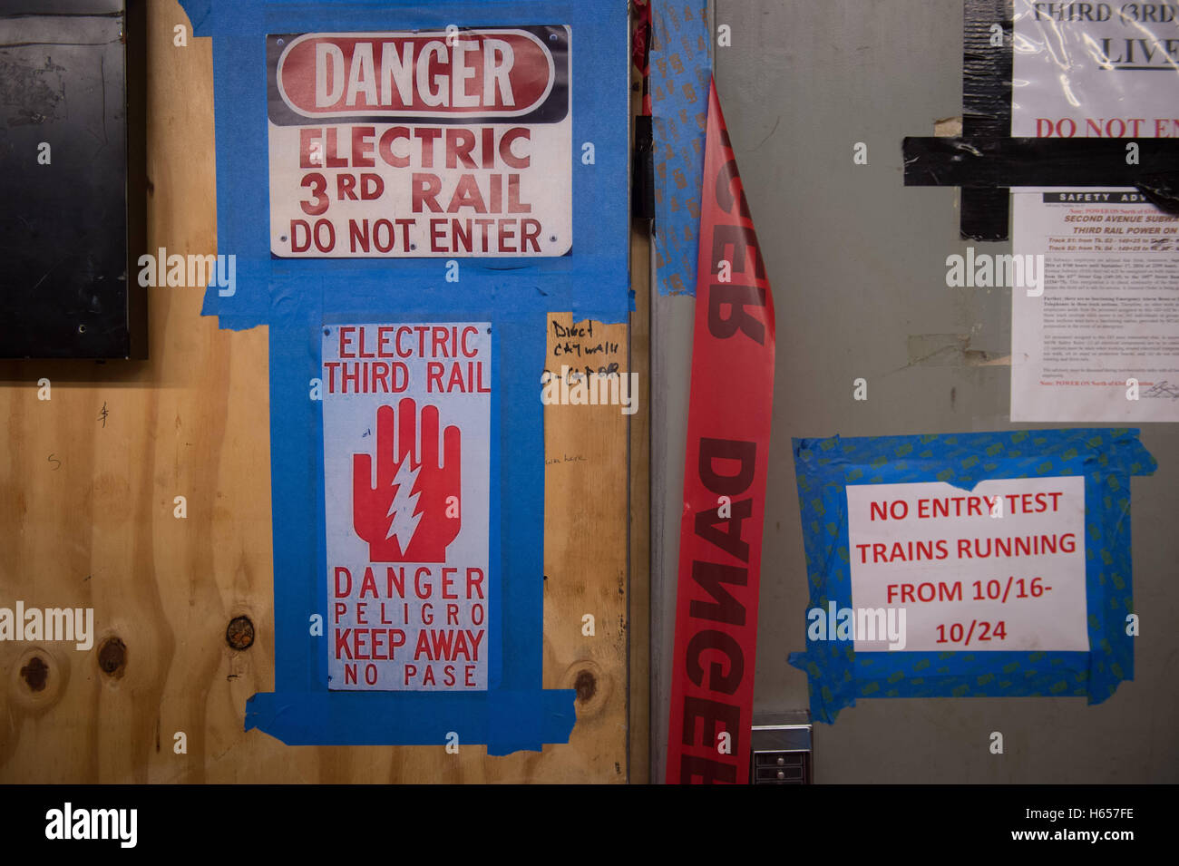 New York, NY, USA. 18th Oct, 2016. A door with sings alerting to the ...