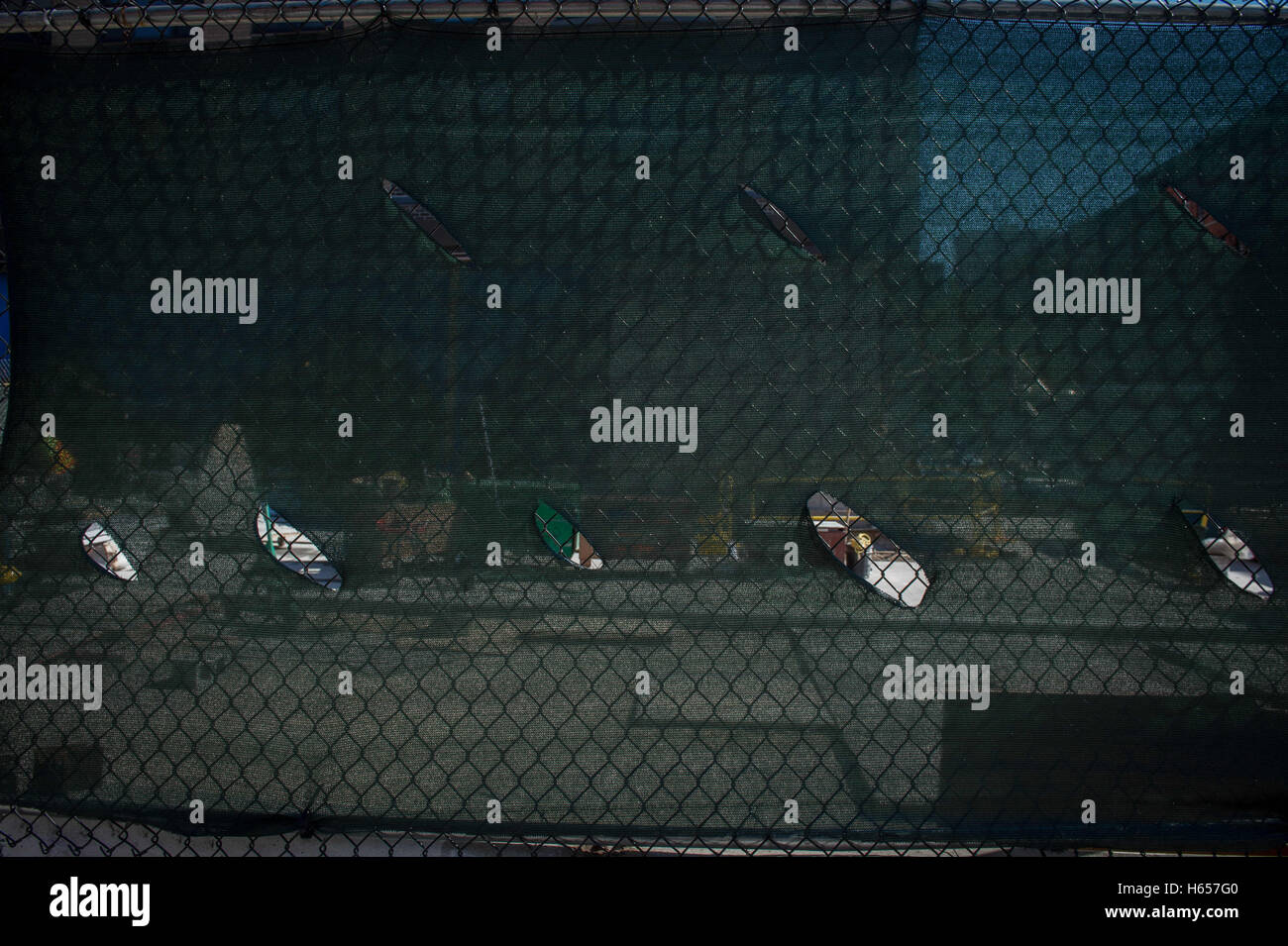 New York, NY, USA. 18th Oct, 2016. Construction fencing lines Second ...