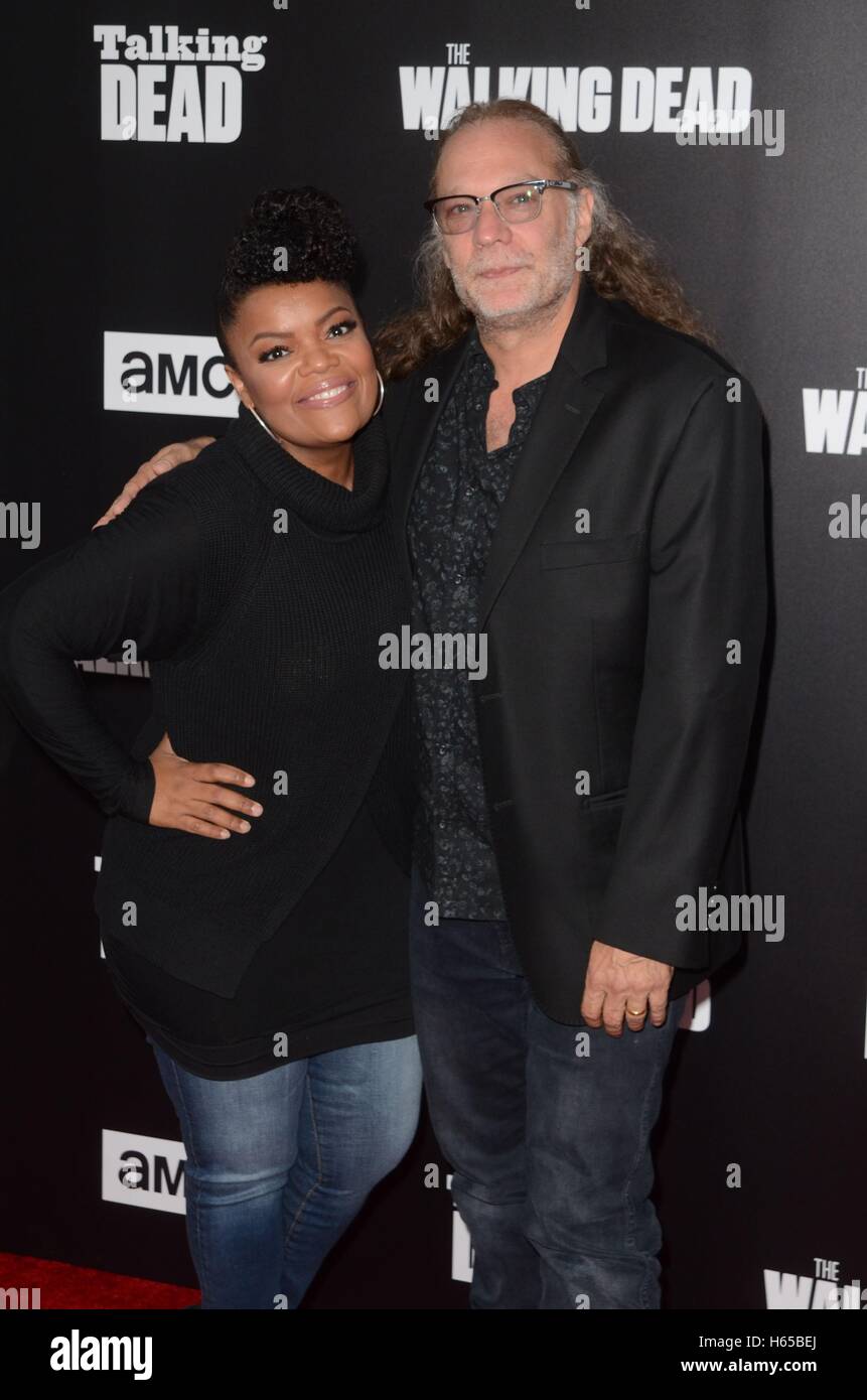 Los Angeles, CA, USA. 23rd Oct, 2016. Yvette Nicole Brown, Gregory ...