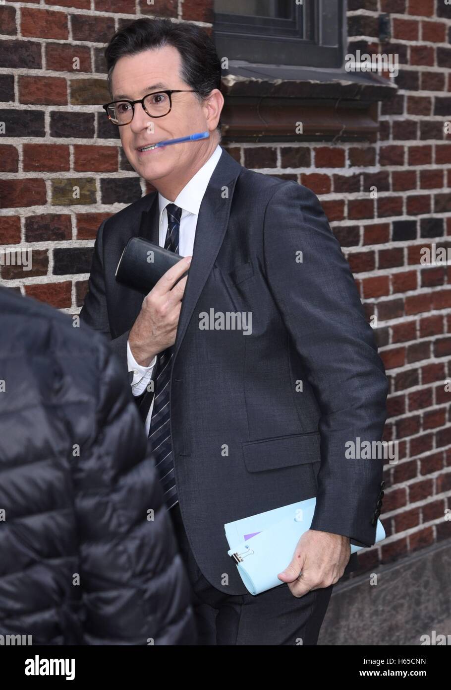 New York, NY, USA. 24th Oct, 2016. Stephen Colbert out and about for ...