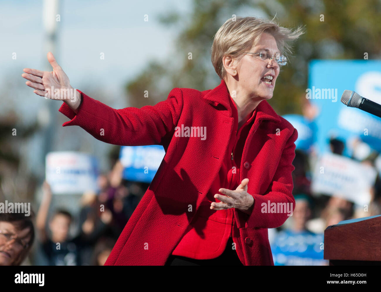 Elizabeth warren hi-res stock photography and images - Alamy