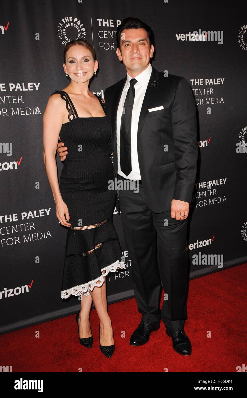 Beverly Hills, CA. 24th Oct, 2016. Elizabeth Alvarez, Jorge Salinas at ...