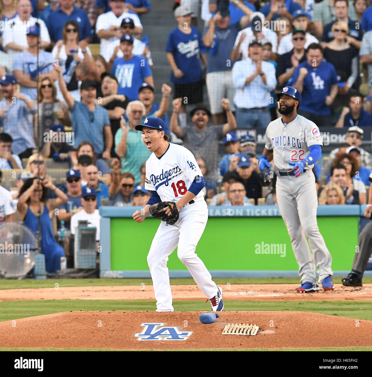 Los Angeles, CA. 20th Oct, 2016. Kenta Maeda (Dodgers), Jason Heyward ...
