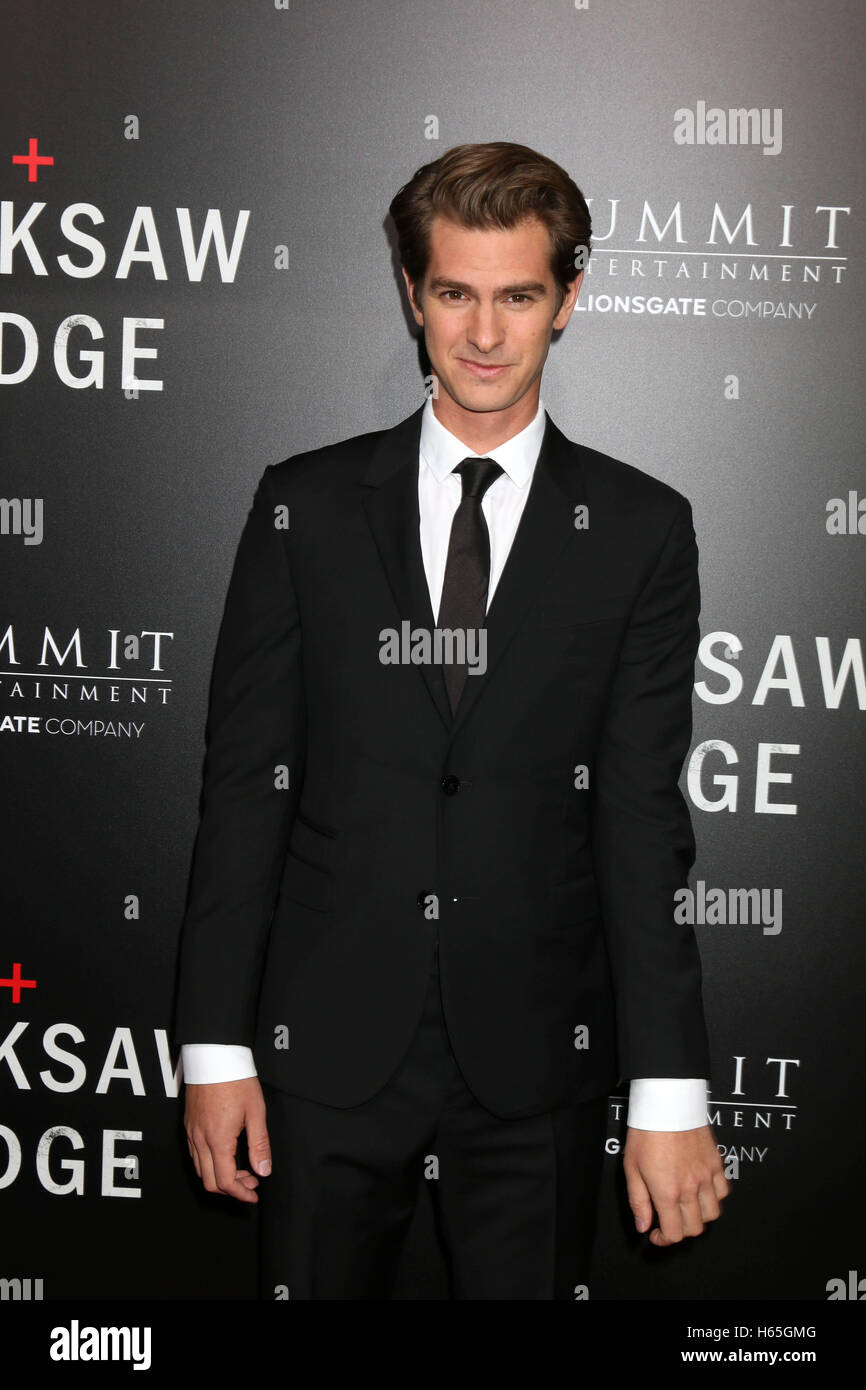 Hacksaw ridge 2016 andrew garfield hi-res stock photography and images ...