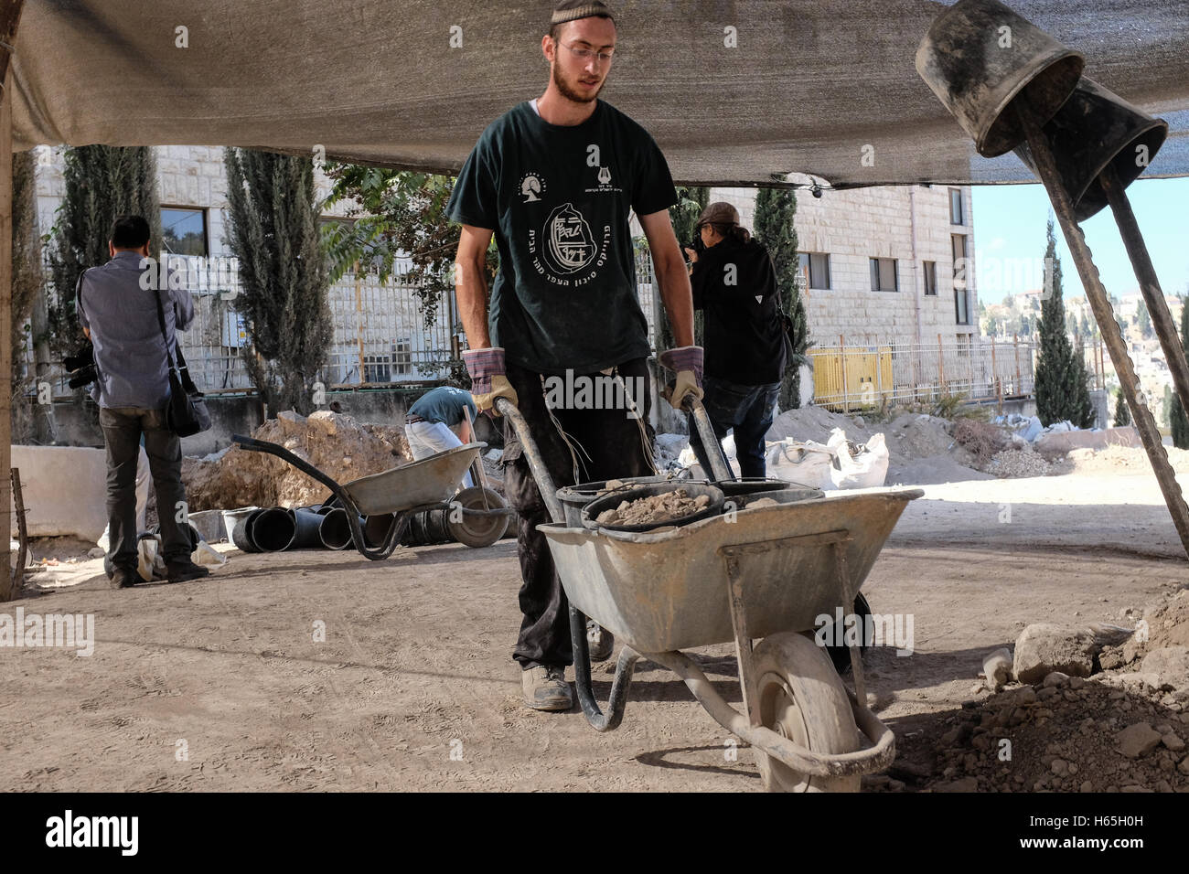 The sifting project jerusalem hi-res stock photography and images - Alamy