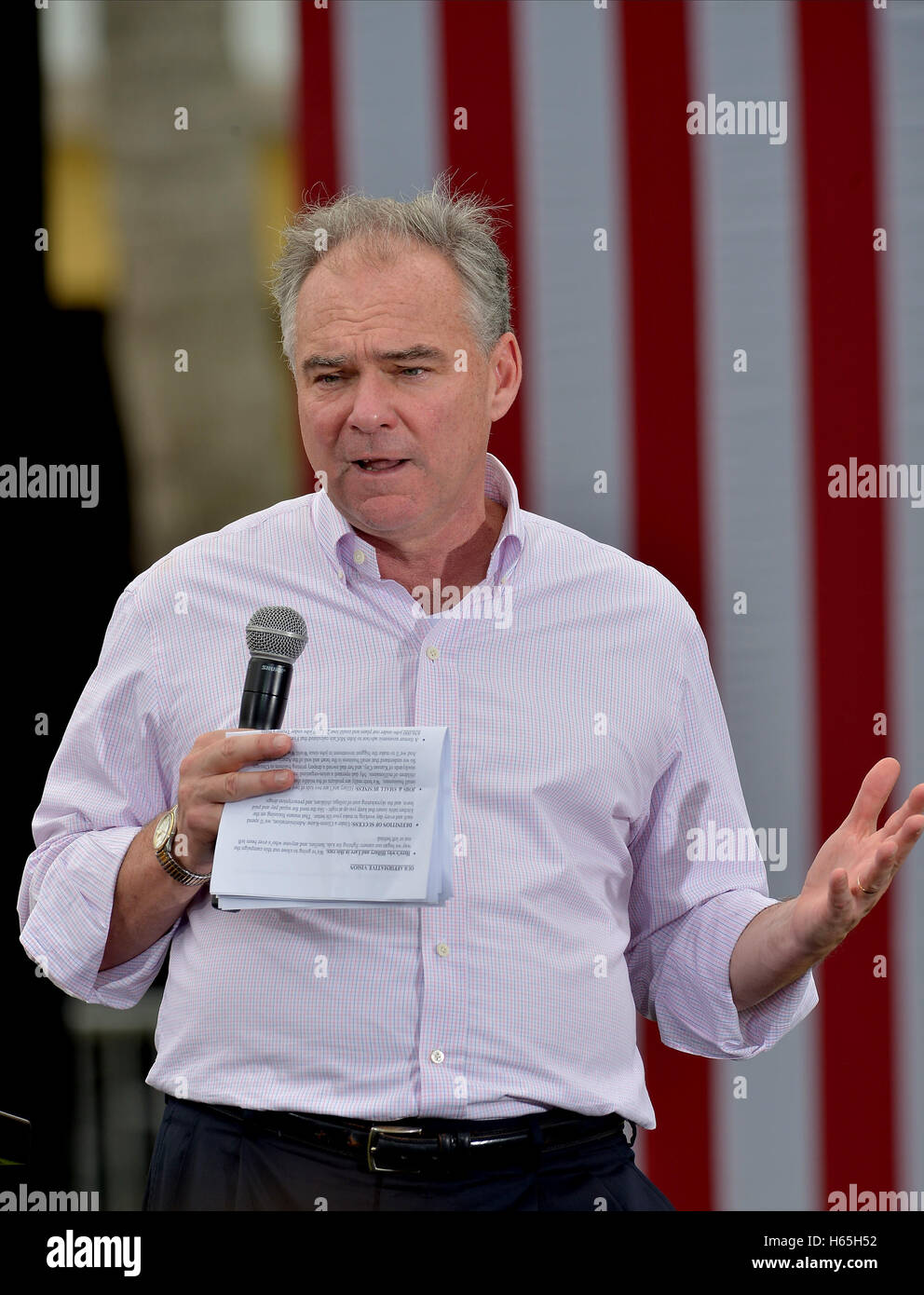 Miami, FL, USA. 24th Oct, 2016. Democratic vice presidential nominee U ...