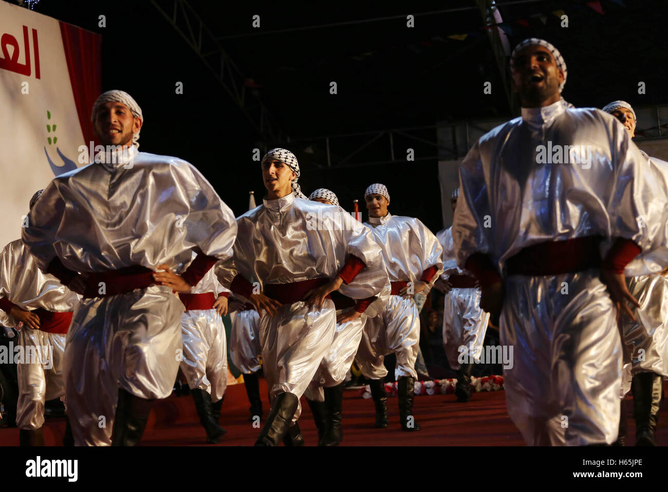 Gaza City, Gaza Strip, Palestinian Territory. 25th Oct, 2016. Members ...