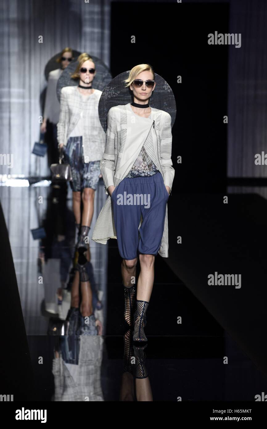 Models on the catwalk at the Giorgio Armani show during Milan Fashion ...