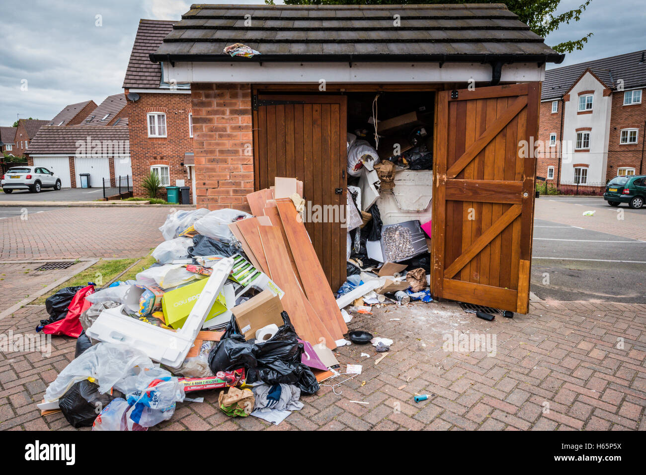 Bad neighbours hi-res stock photography and images - Alamy