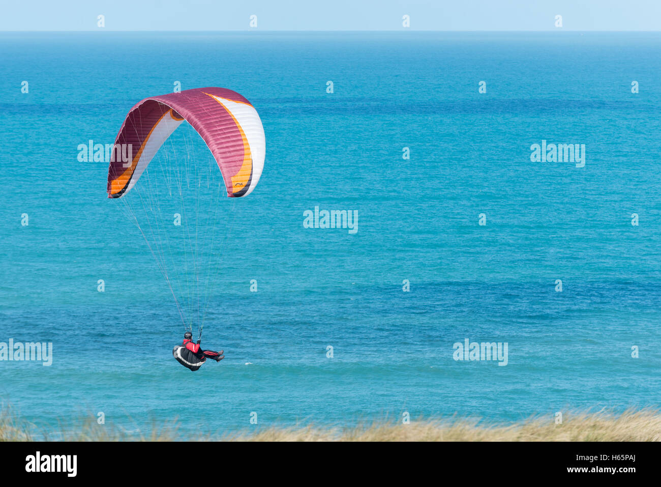 Flying deep hi-res stock photography and images - Alamy