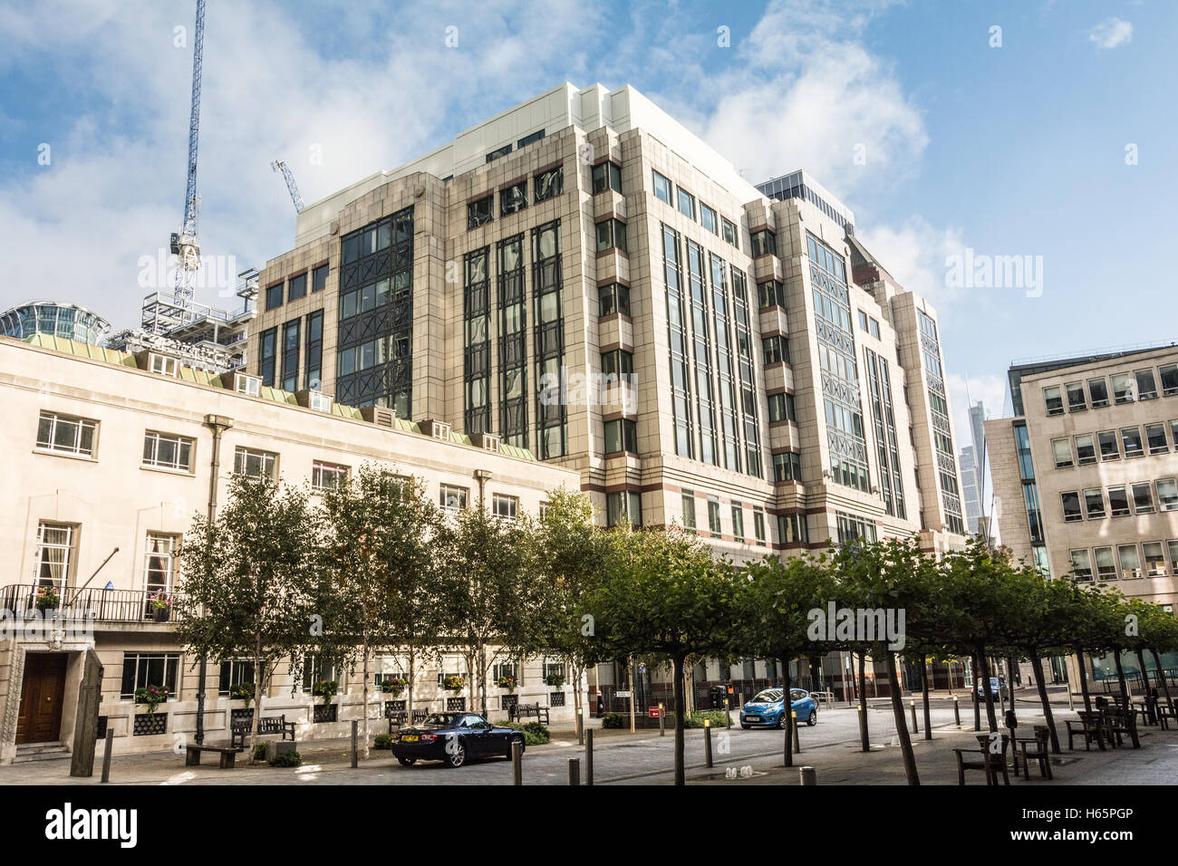 Aldermanbury Square in the City of London, UK Stock Photo - Alamy