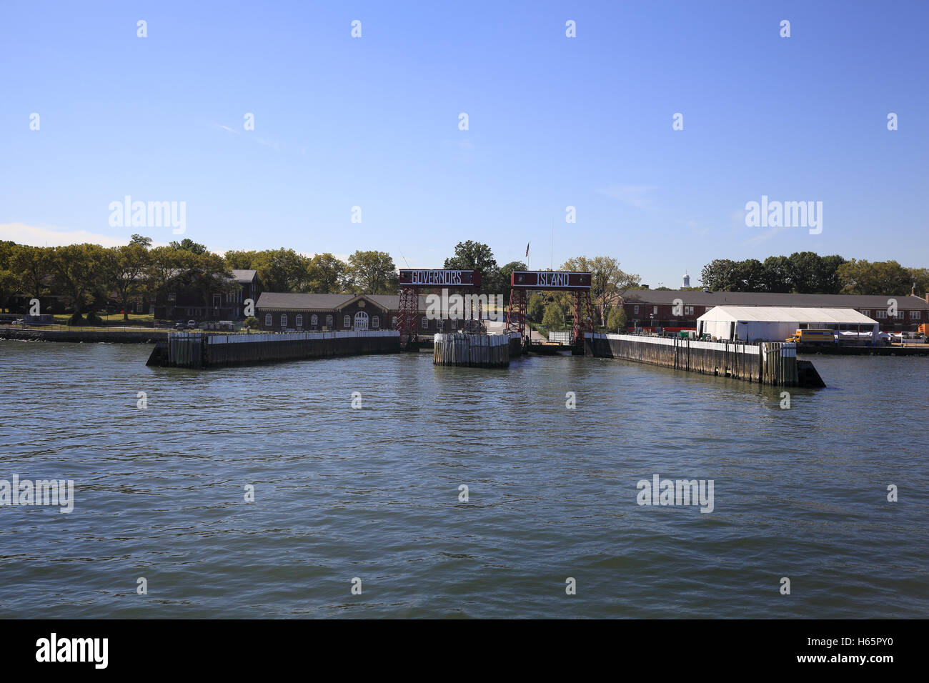 Governors island ferry terminal hi-res stock photography and images - Alamy