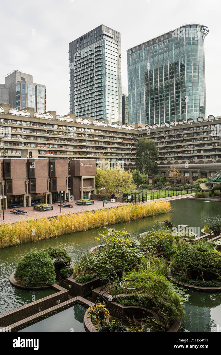Barbican centre hi-res stock photography and images - Alamy