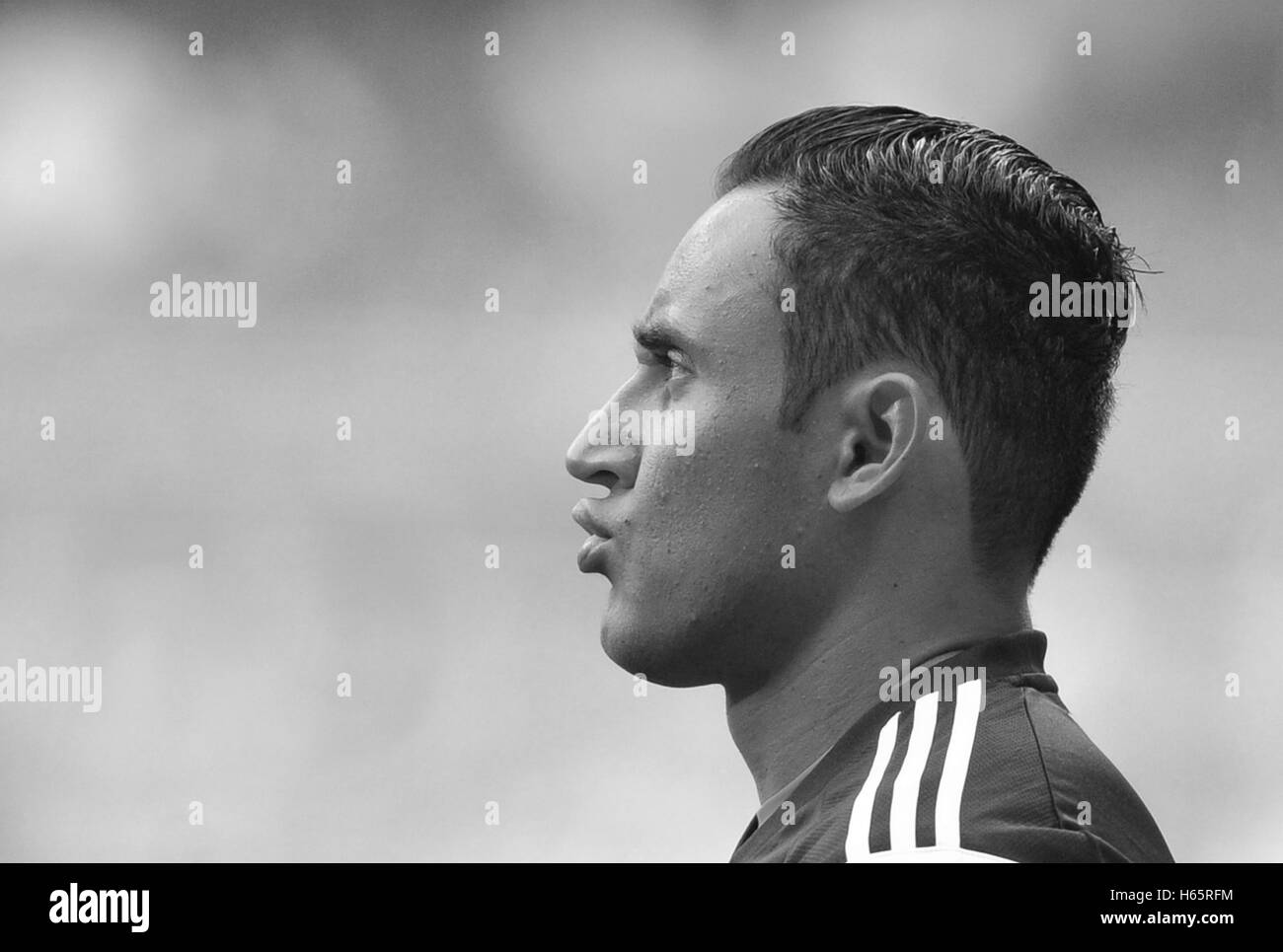 KEYLOR NAVAS - REAL MADRID GOALKEEPER Stock Photo - Alamy KEYLOR NAVAS - REAL MADRID GOALKEEPER Stock Photo - Alamy