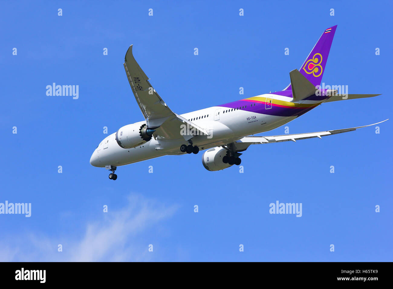 Boeing 787-800 Dreamliner HS-TQA of Thaiairway Stock Photo - Alamy