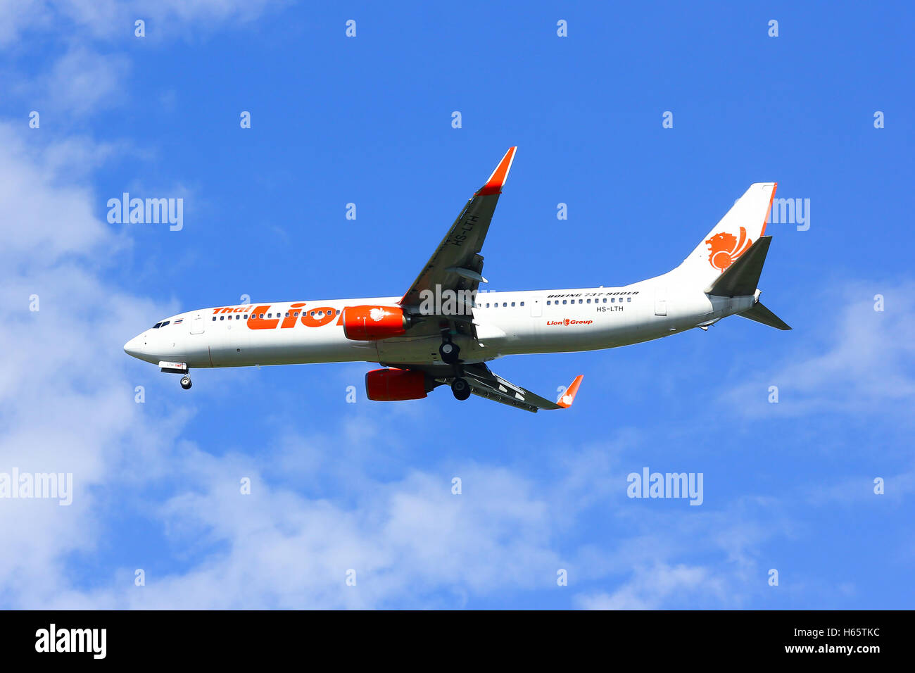 Boeing 787-800 Dreamliner HS-TQA of Thaiairway Stock Photo - Alamy