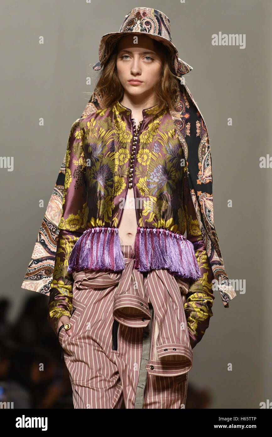Models on the catwalk at the Etro show during Milan Fashion Week in ...