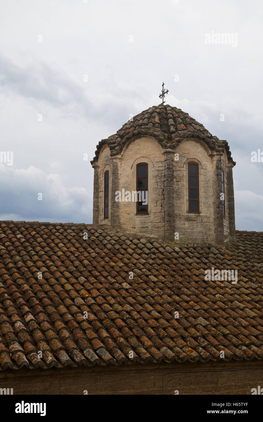 Greek temple roof construction hi-res stock photography and images - Alamy
