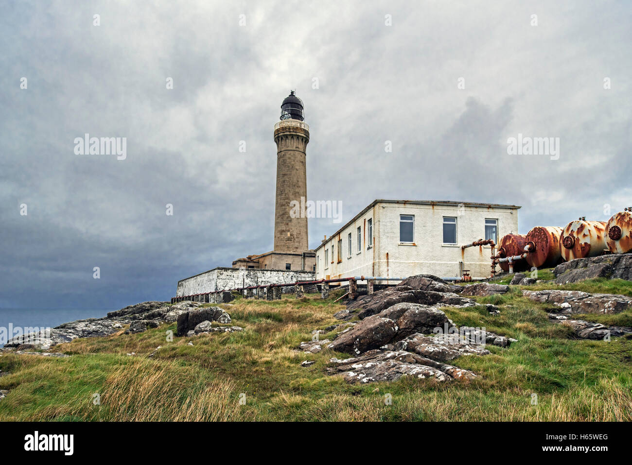 Ardnamurchan lighthouse and storage tanks for compressed air for ...