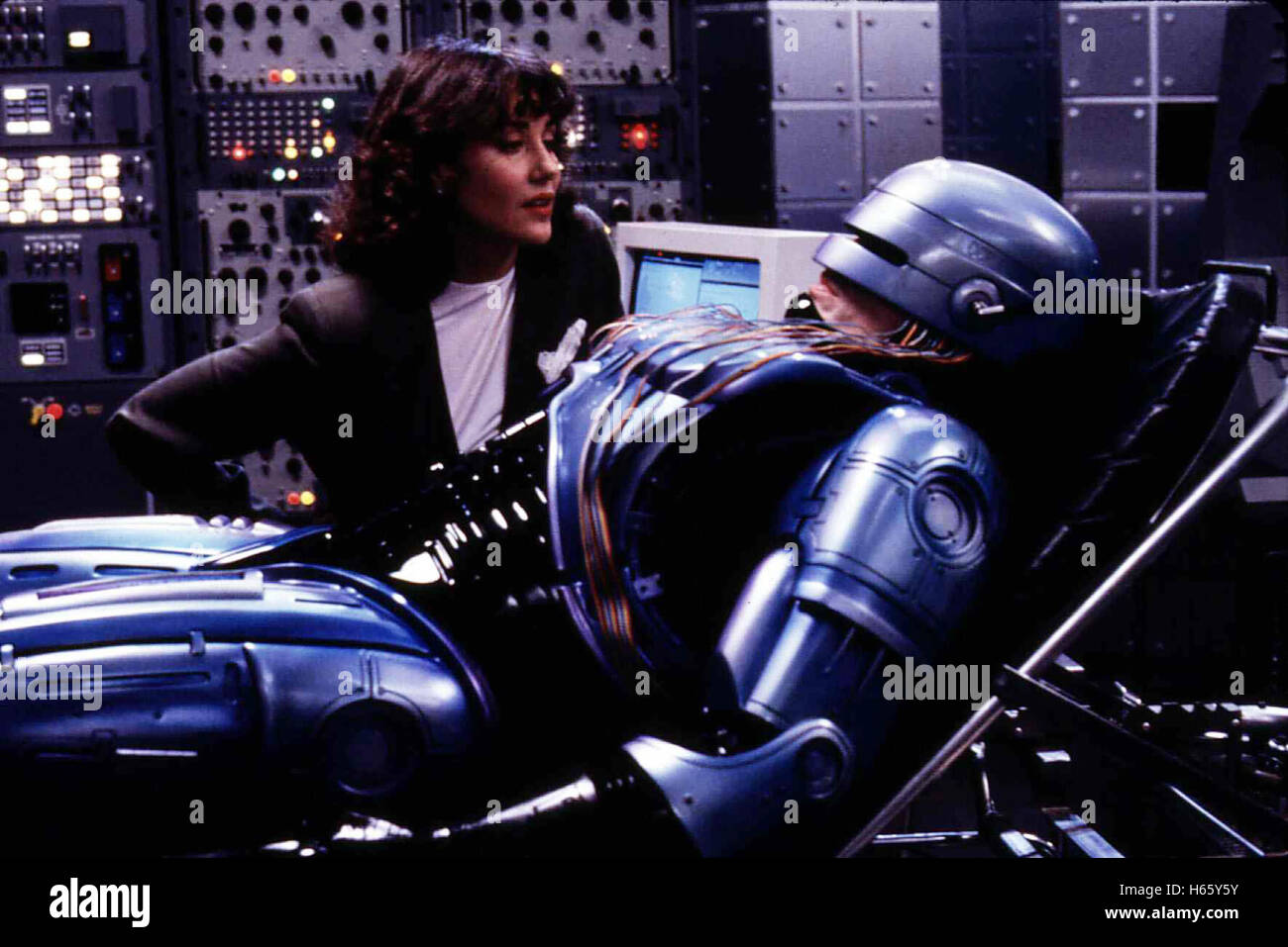 Robocop 1987 Peter Weller High Resolution Stock Photography and Images ...