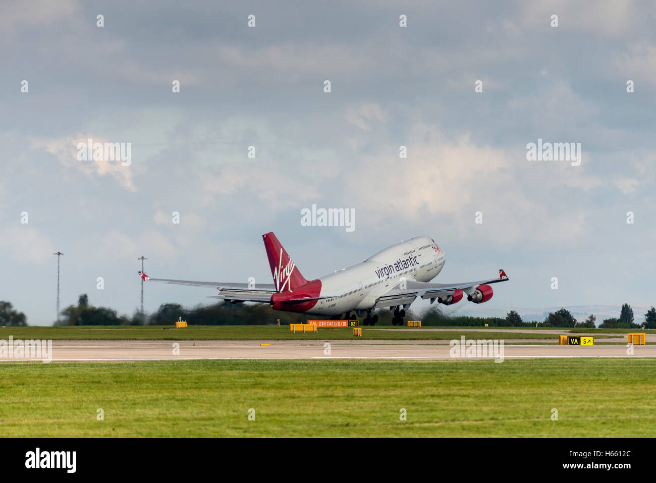Boeing 747-443 G-VROS Virgin Atlantic English Rose, Airways Manchester ...