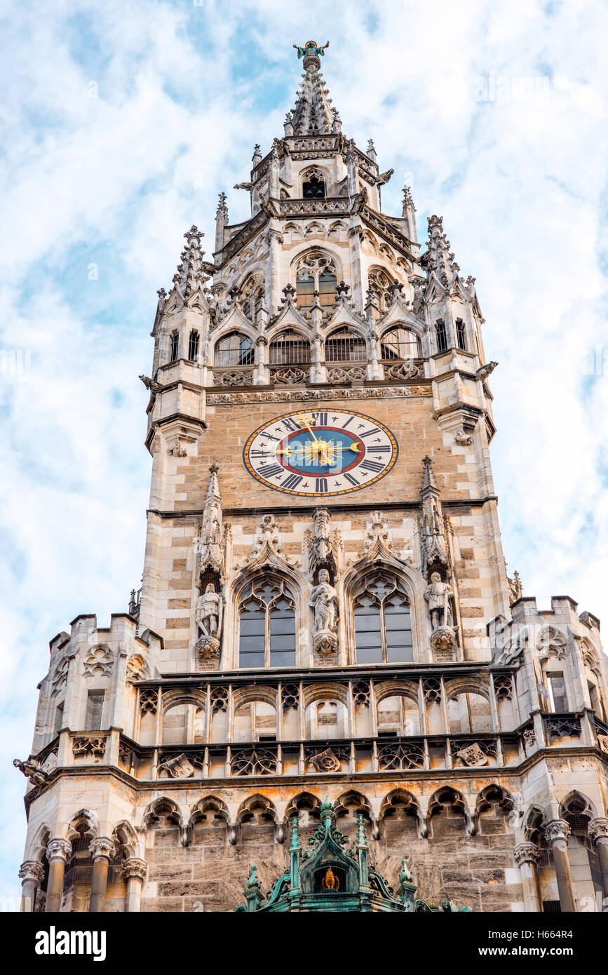 Main clock hi-res stock photography and images - Alamy