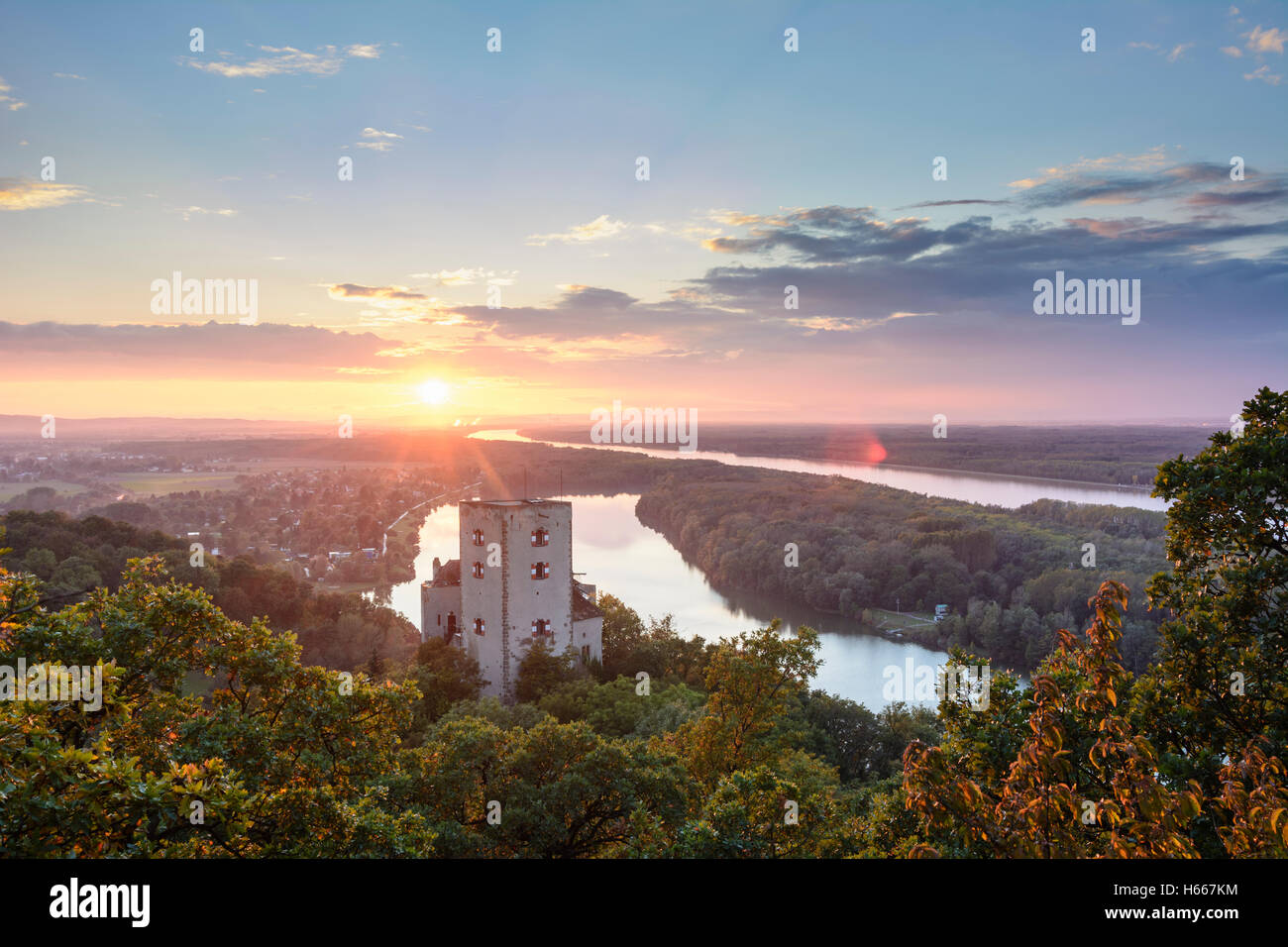 Castle greifenstein hi-res stock photography and images - Alamy