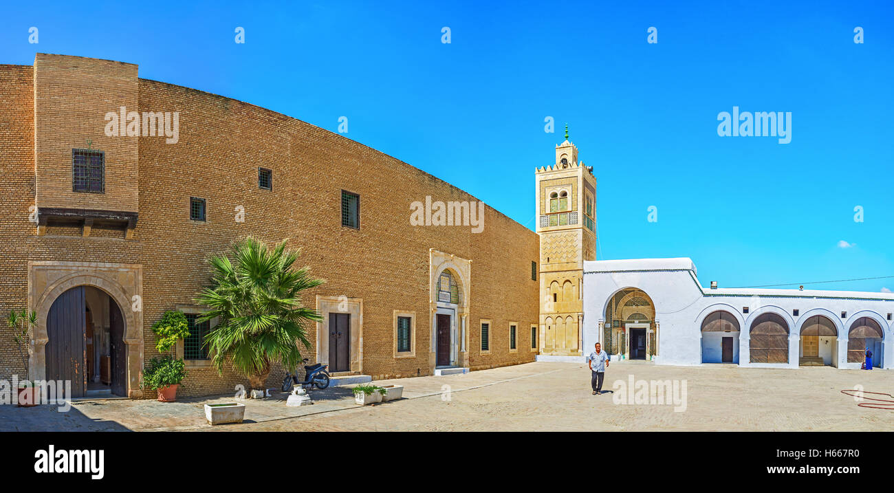 The great courtyard of Zaouia Sidi Sahab (Barber's mosque) the notable ...