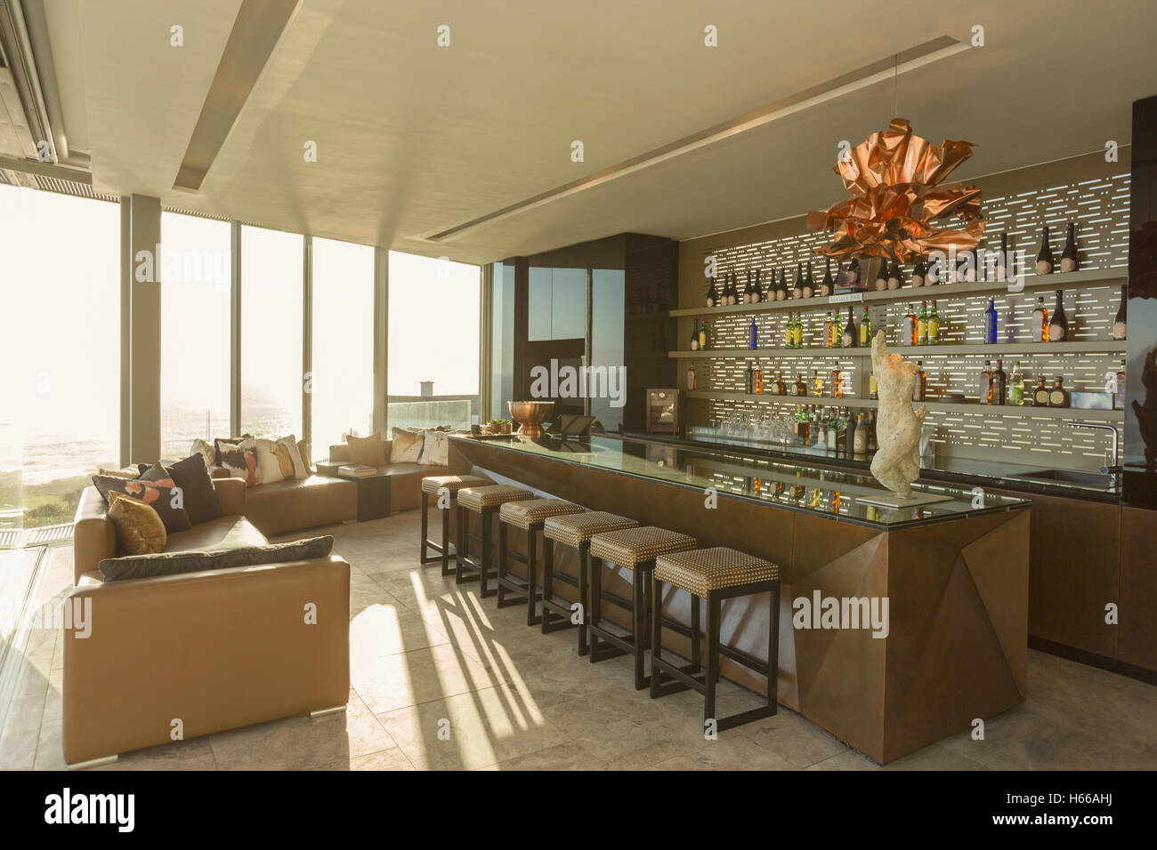 Modern luxury home showcase bar Stock Photo - Alamy
