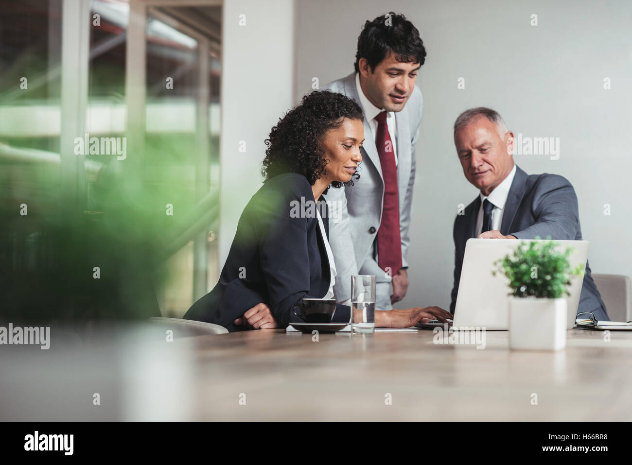 All male boardroom hi-res stock photography and images - Alamy