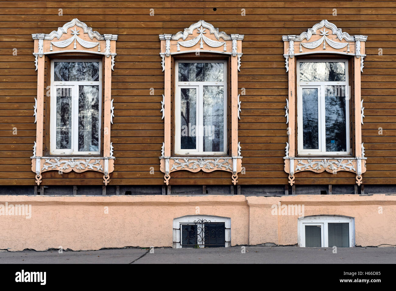 Old wood buildings hi-res stock photography and images - Alamy