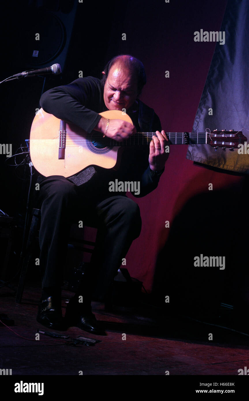 Diego Cortés flamenco Spanish singer and flamenco guitar player, Rumba ...