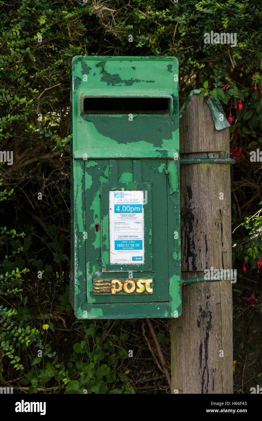 Irish post box hi-res stock photography and images - Alamy