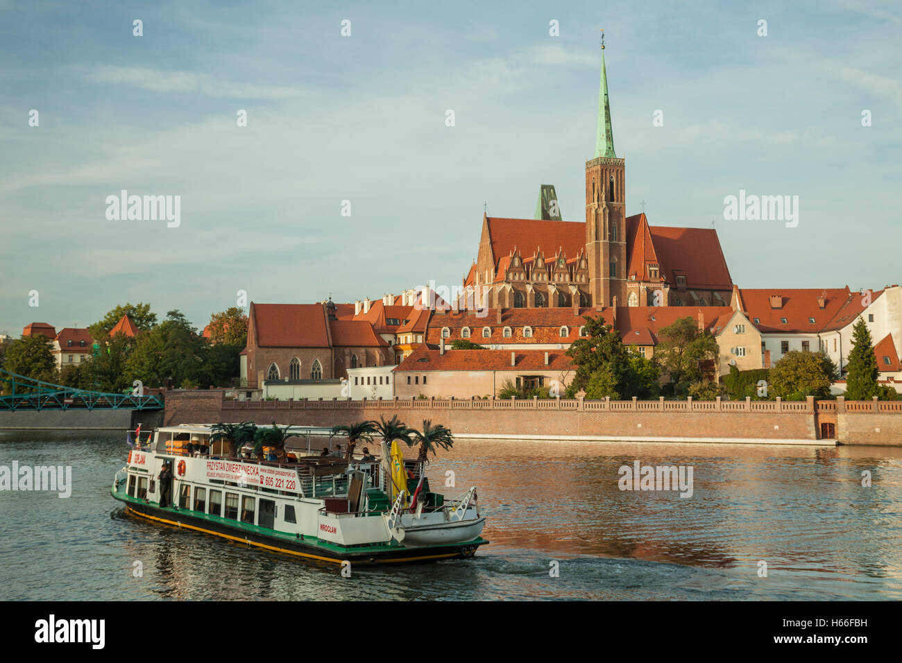 Autumn afternoon on Oder river in Wroclaw, Lower Silesia, Poland Stock ...