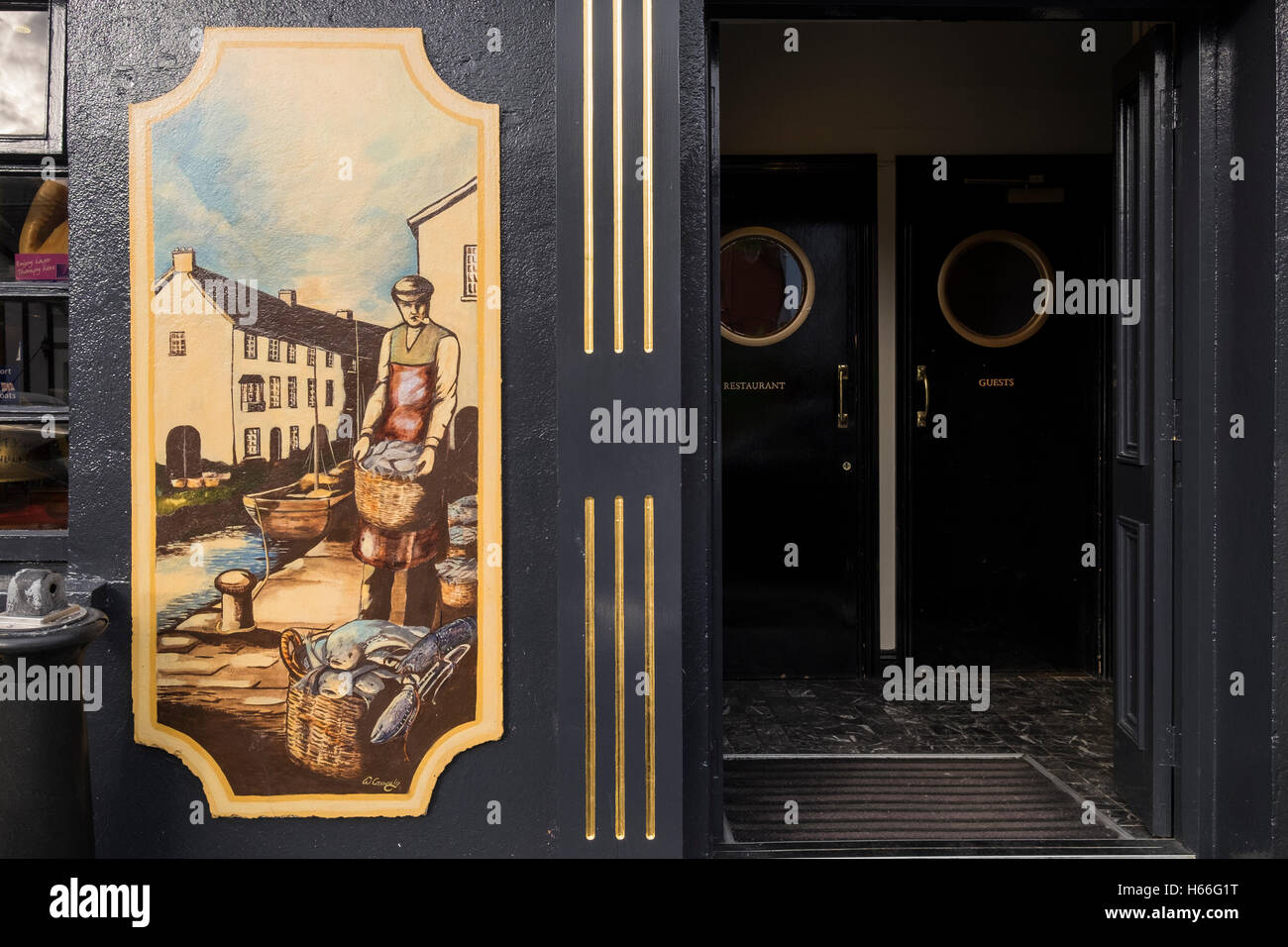 Irish pub mural hi-res stock photography and images - Alamy