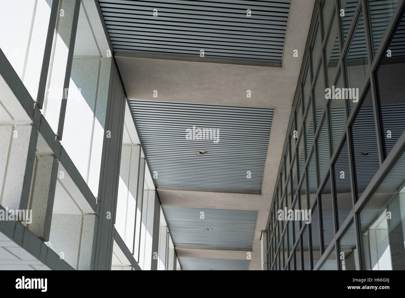Commercial building interior hi-res stock photography and images - Alamy