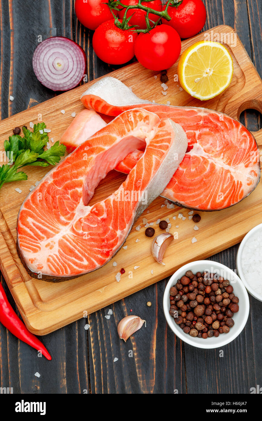 Fresh Raw Salmon Red Fish Steak Stock Photo - Alamy