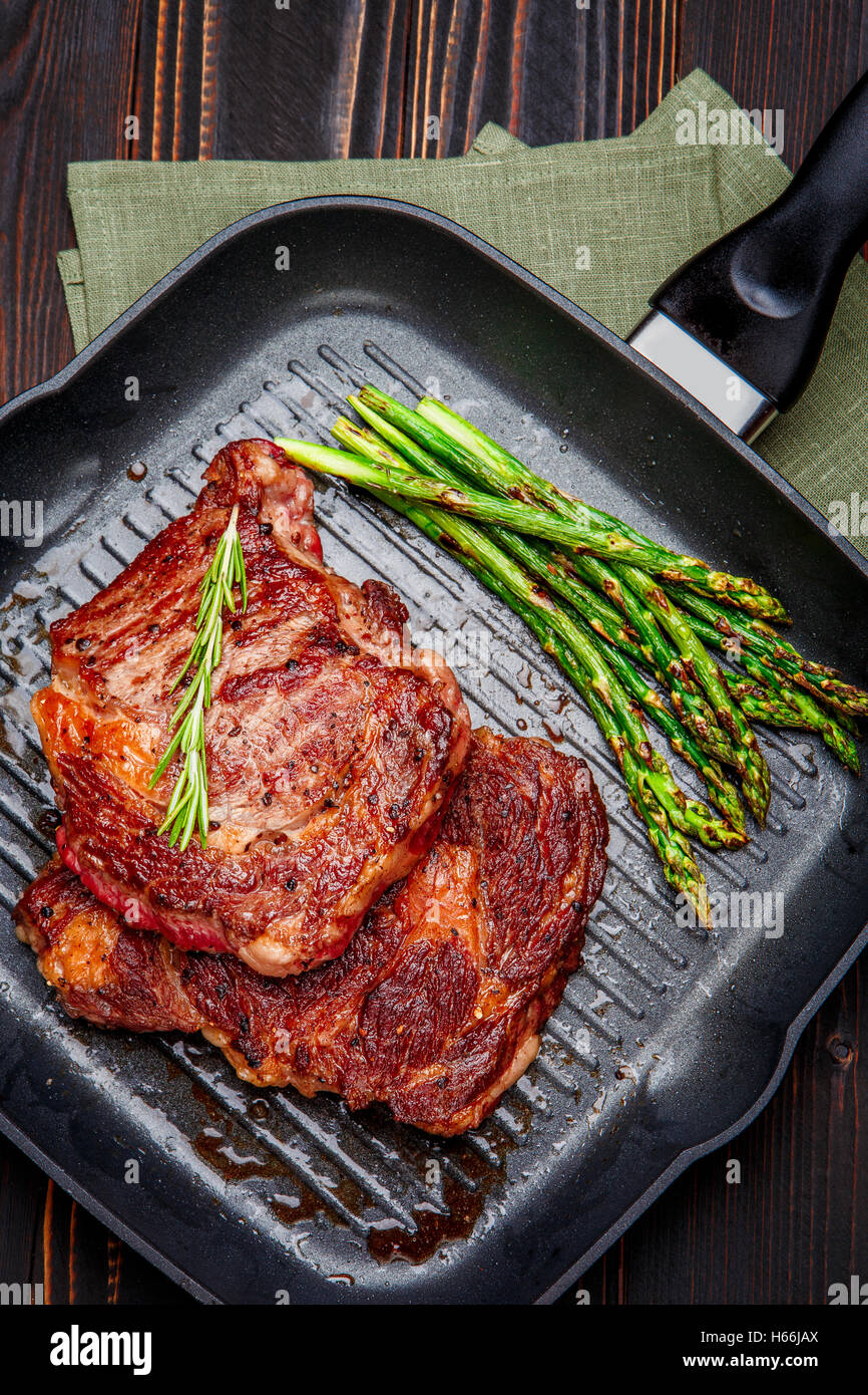 Roasted organic shin of beef meat Stock Photo - Alamy