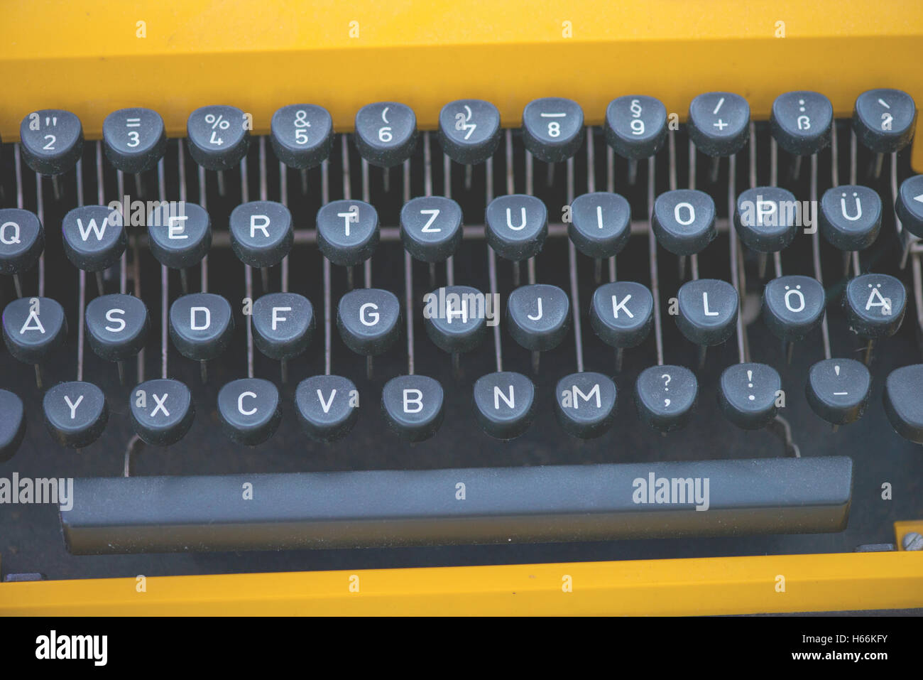 vintage typewriter keyboard close up Stock Photo - Alamy