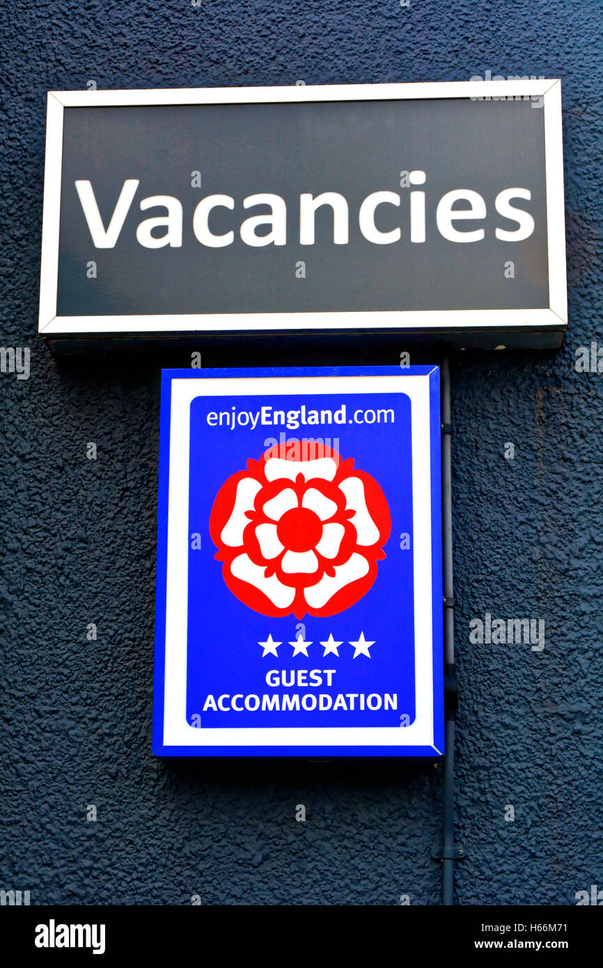 Vacancies sign for English Tourist Board Stock Photo - Alamy